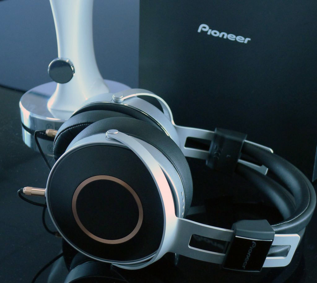 Pioneer SE-Monitor5 - Expert Review | hifiheadphones.co.uk